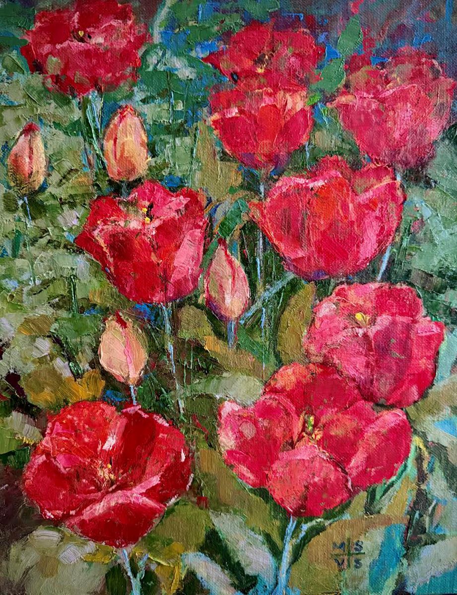 Blooms in IU Crimson by MarySue Veerkamp Schwab – Juniper Art Gallery
