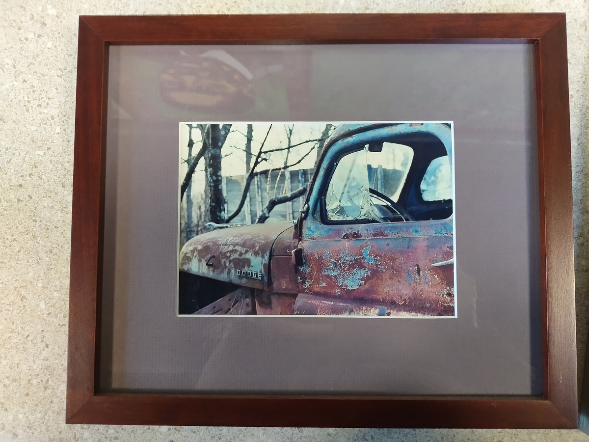 Color Photograph by Michael Redman – Juniper Art Gallery